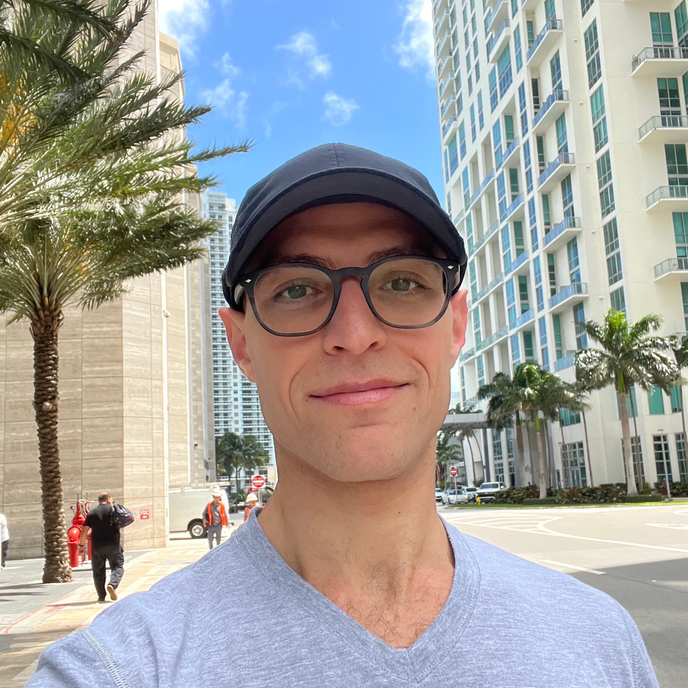 Mo Sharif – Medium