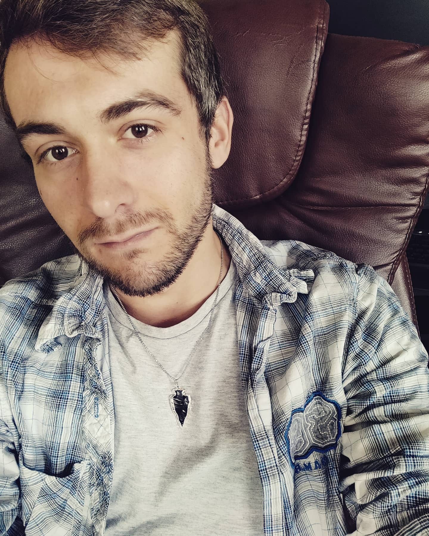 AJ – Medium