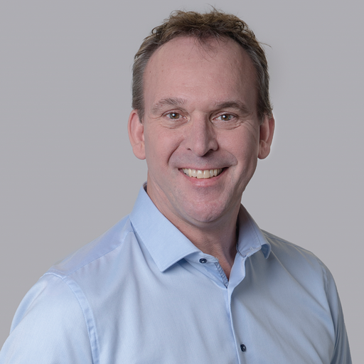 Chris Land – Medium