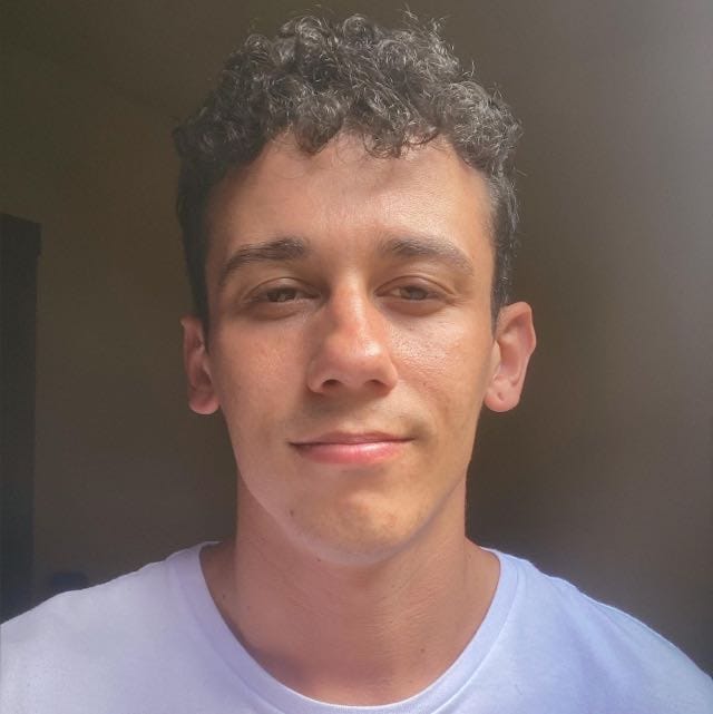 Oliveira – Medium