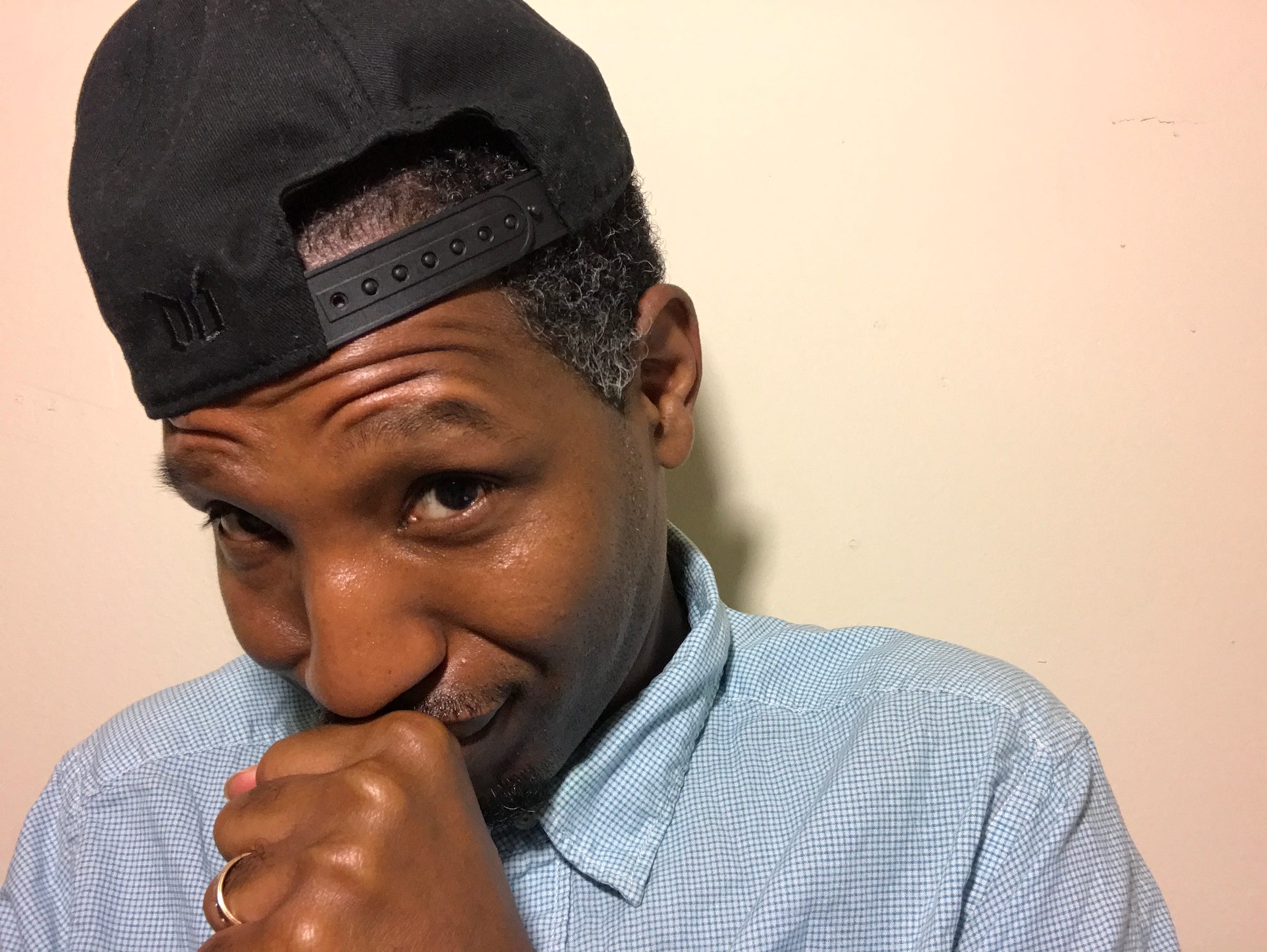 Shawn ‘Gif’ Folk – Medium