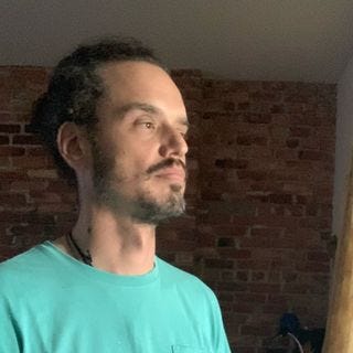 Warrenlevy – Medium