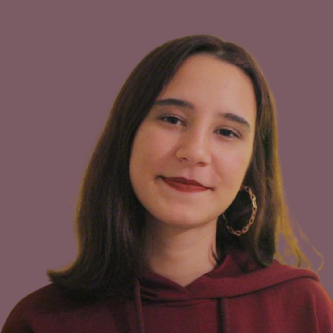 Damla Surek – Medium