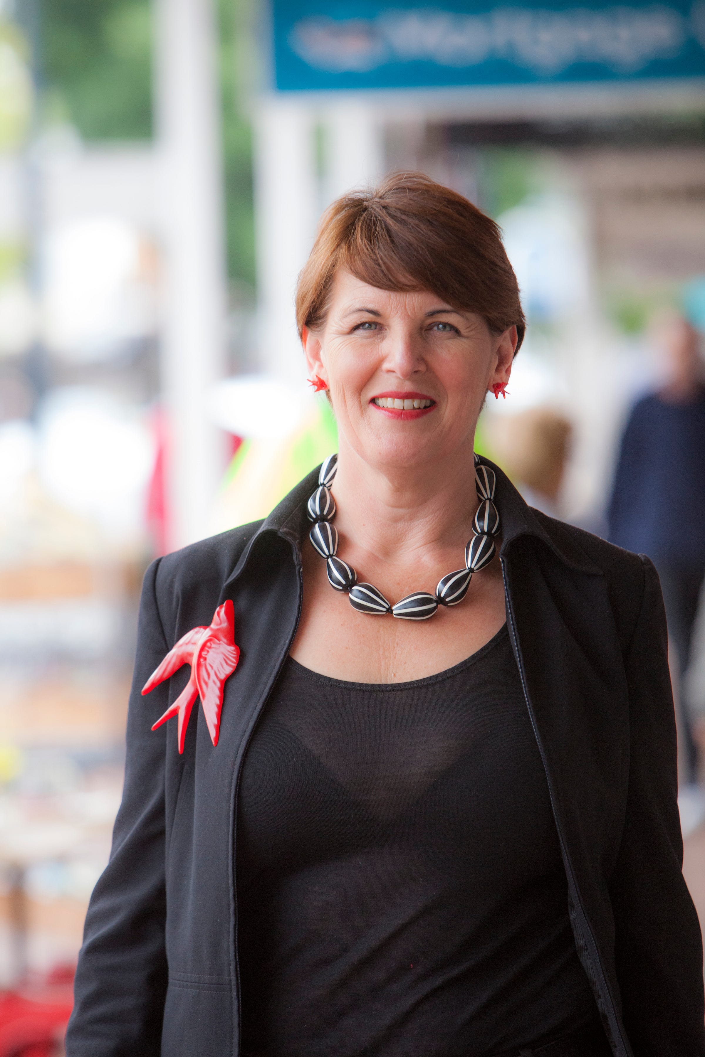 Anna Stephenson – Medium