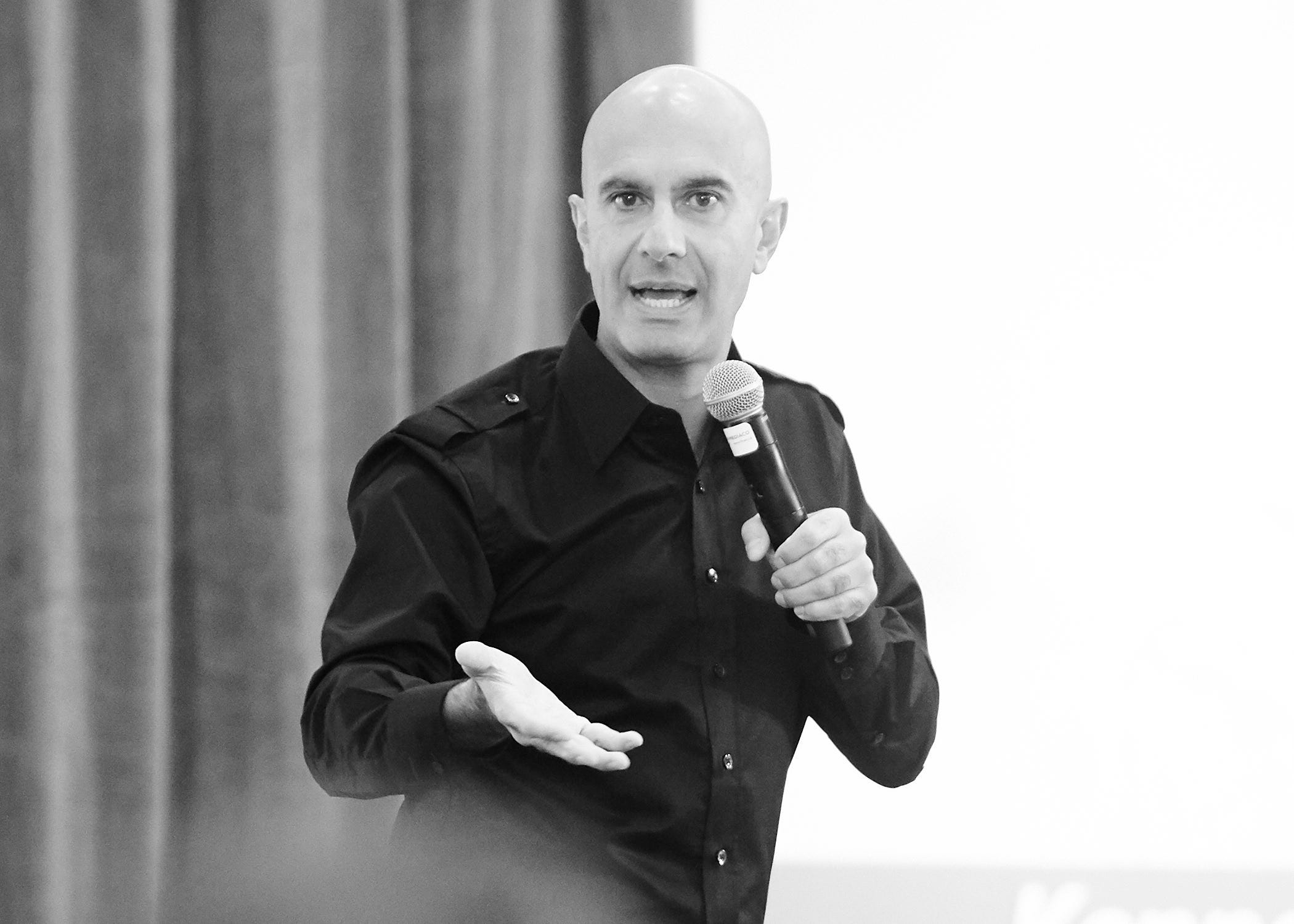 Robin Sharma – Medium