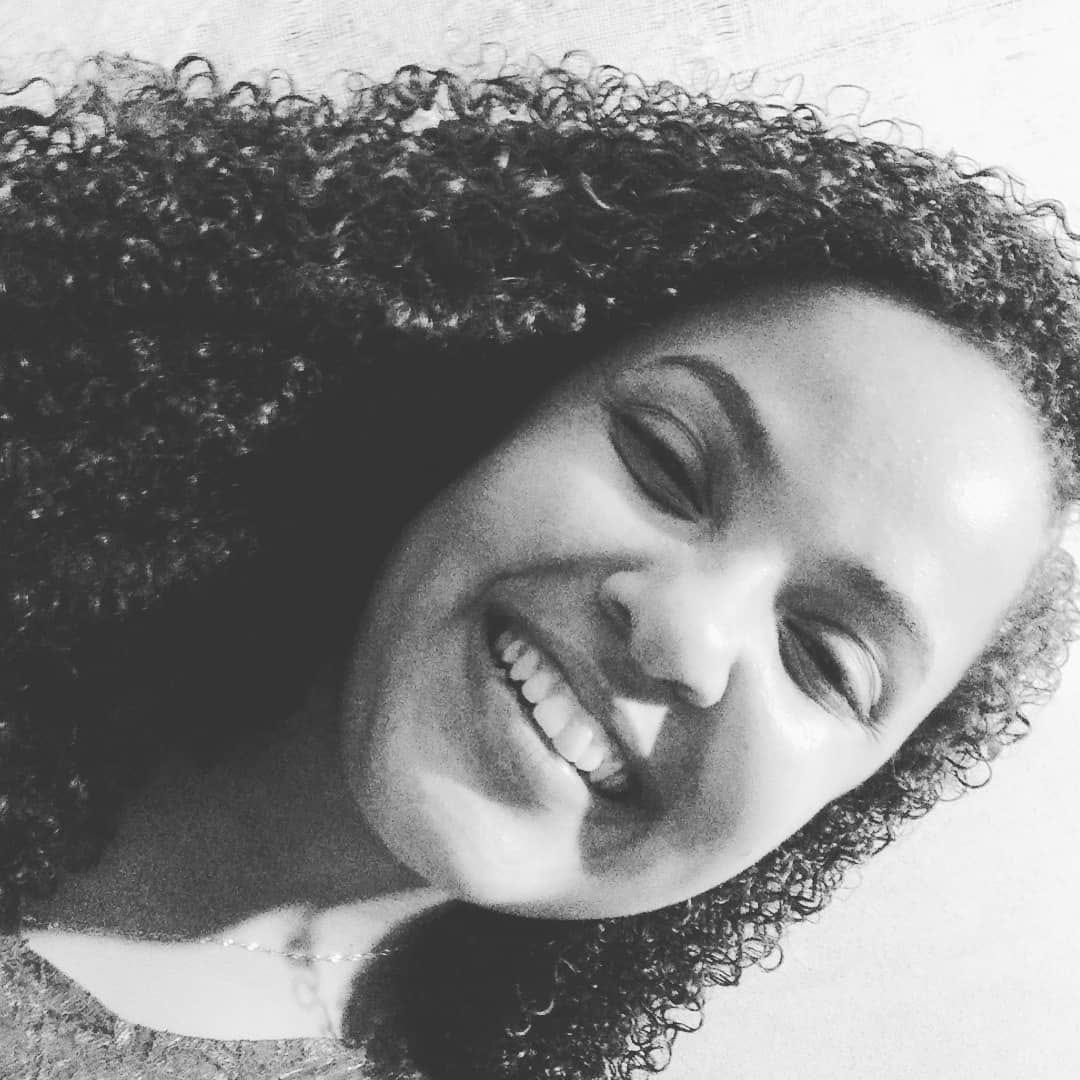 Loren Rodrigues – Medium