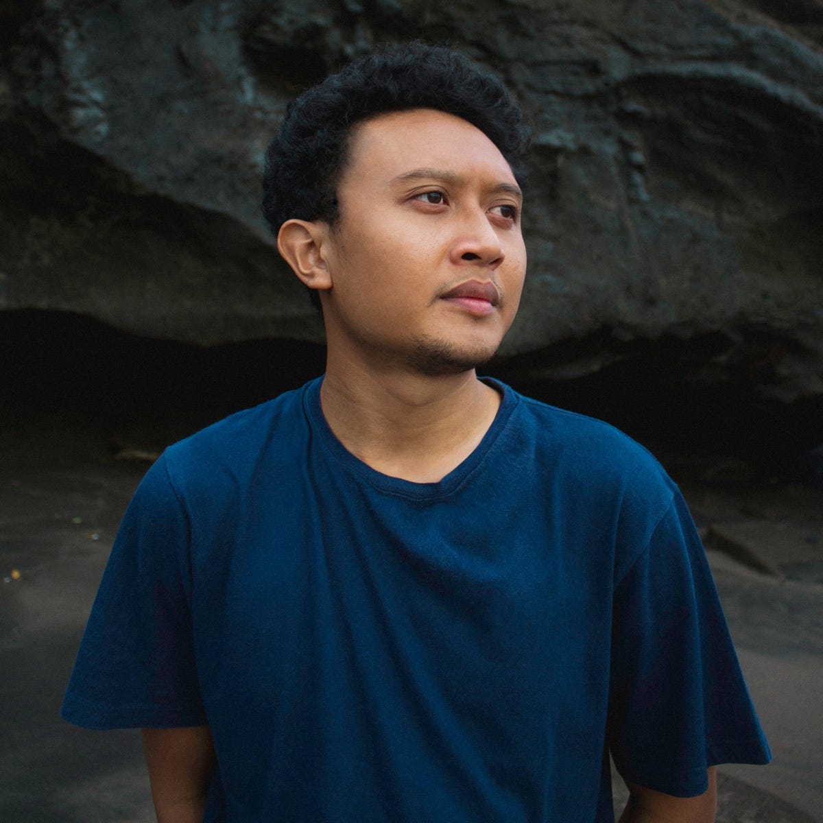 Christopher Theo – Medium