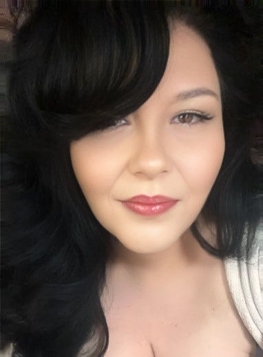 Eva James – Medium