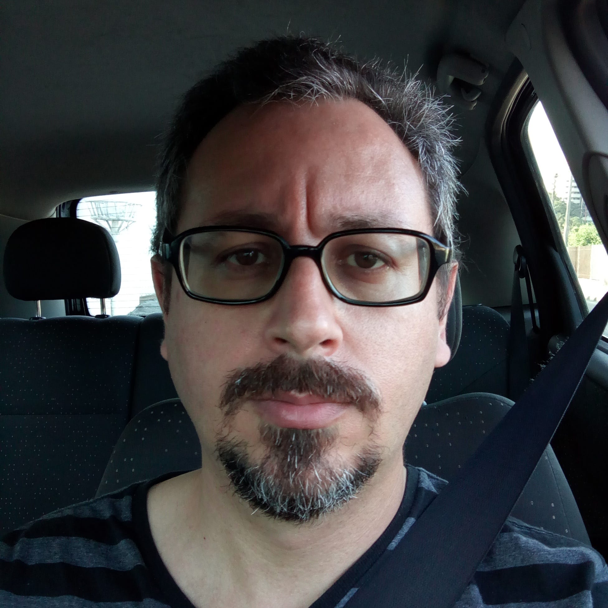 Luciano Santos – Medium