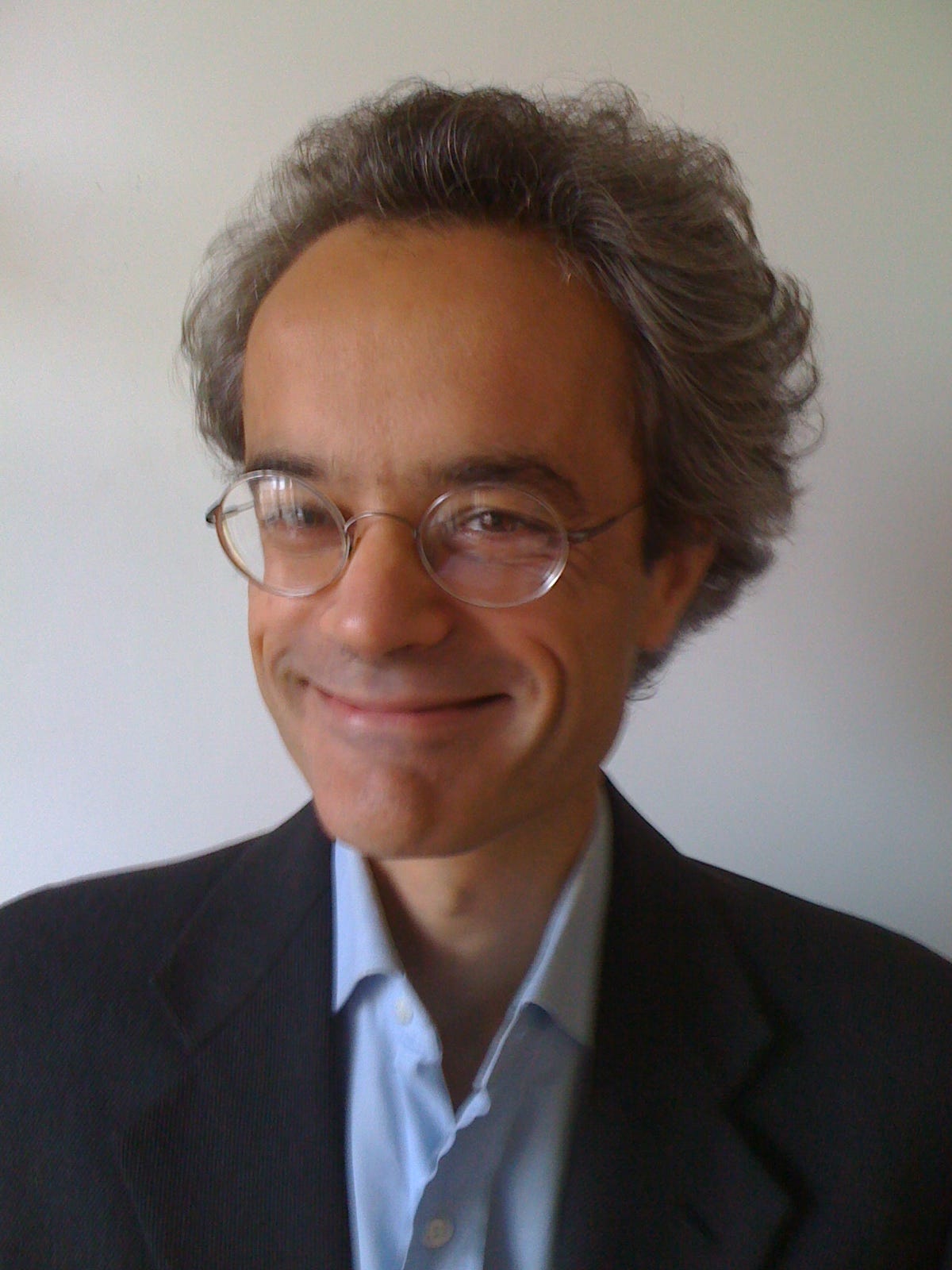 Vincent Castaignet – Medium