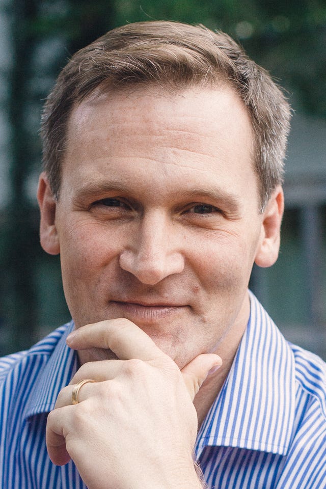 Mike Signer – Medium
