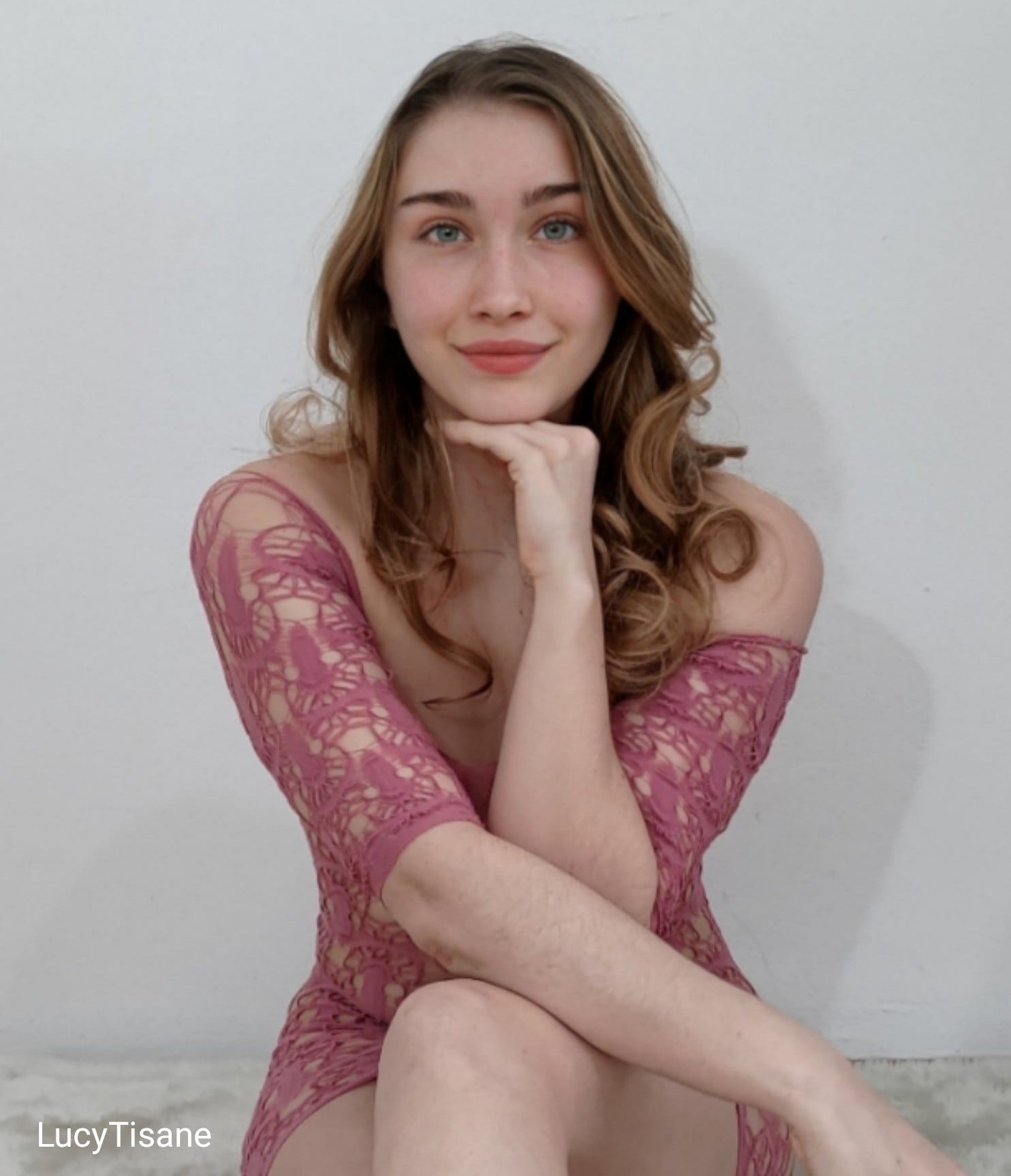 Lucy Tisane – Medium