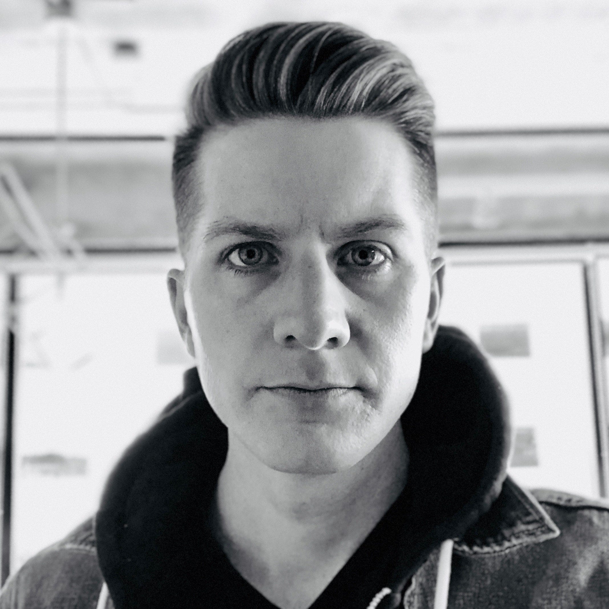 Max Lind – Medium