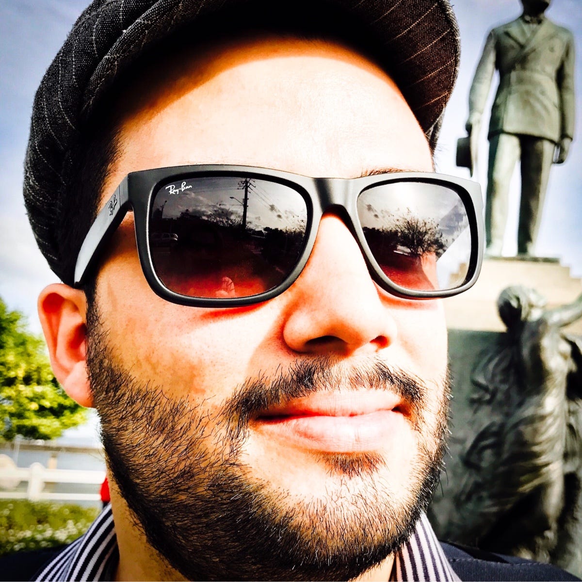 Steven Castro Conte – Medium