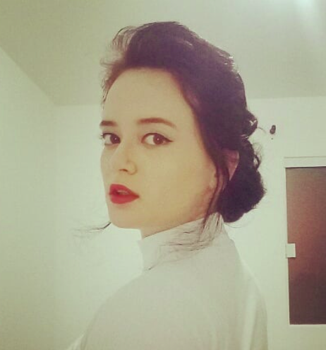 Vitoria Pimentel – Medium