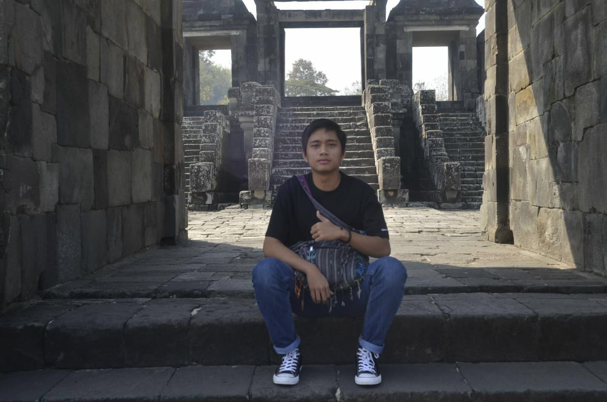 Fauzan Adiyatma – Medium