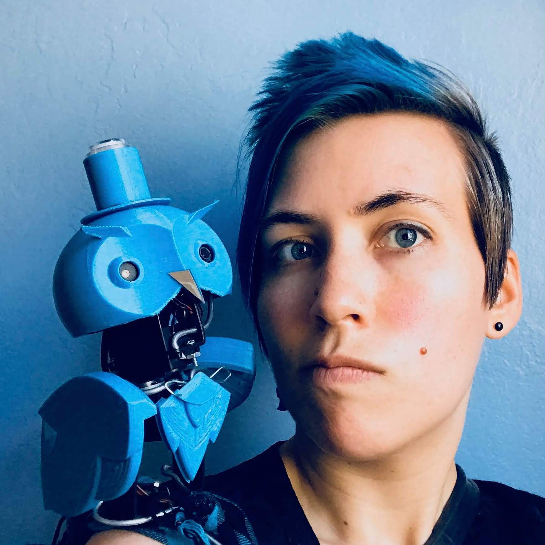 About – Alex Glow – Medium