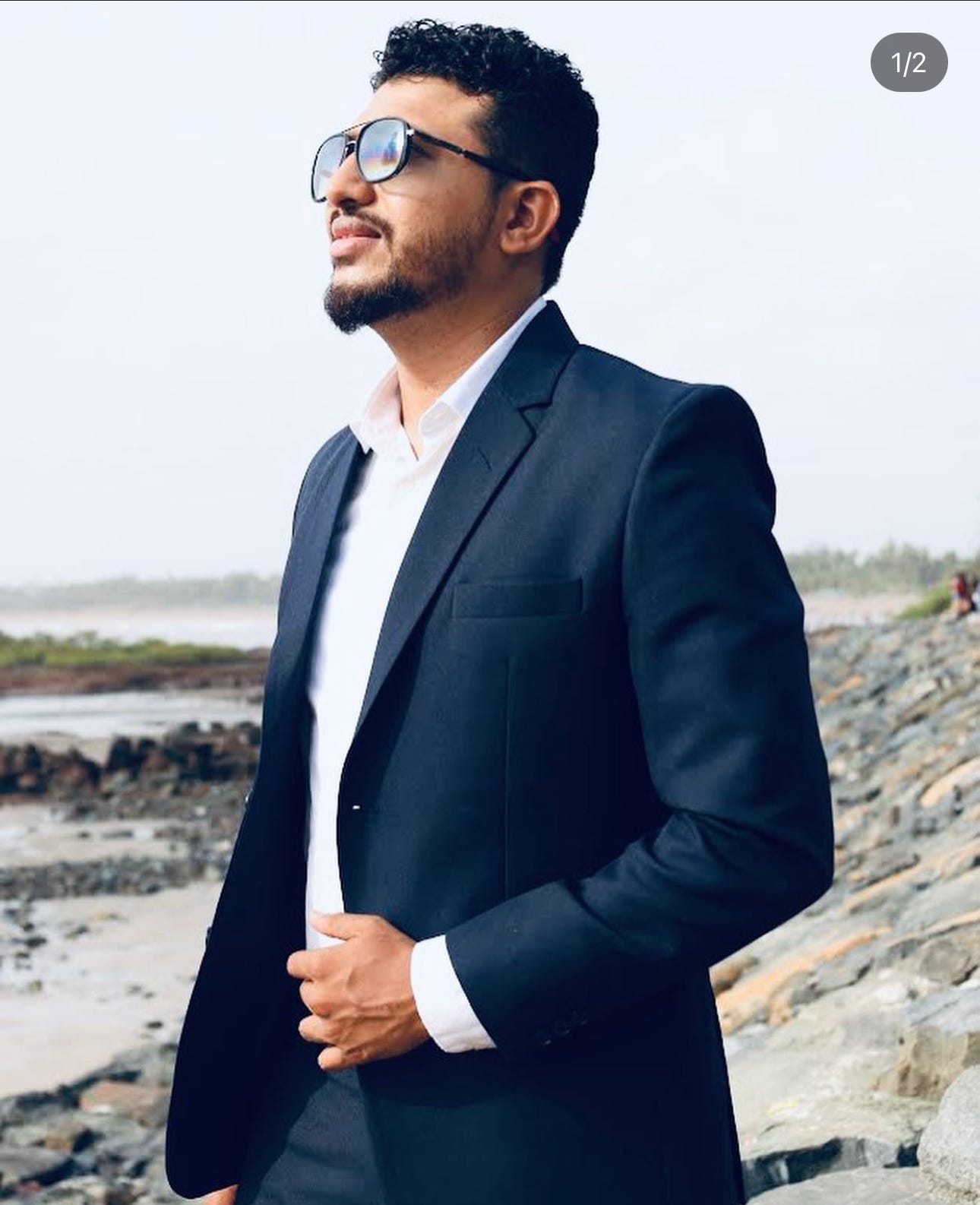 Honest Monk – Medium