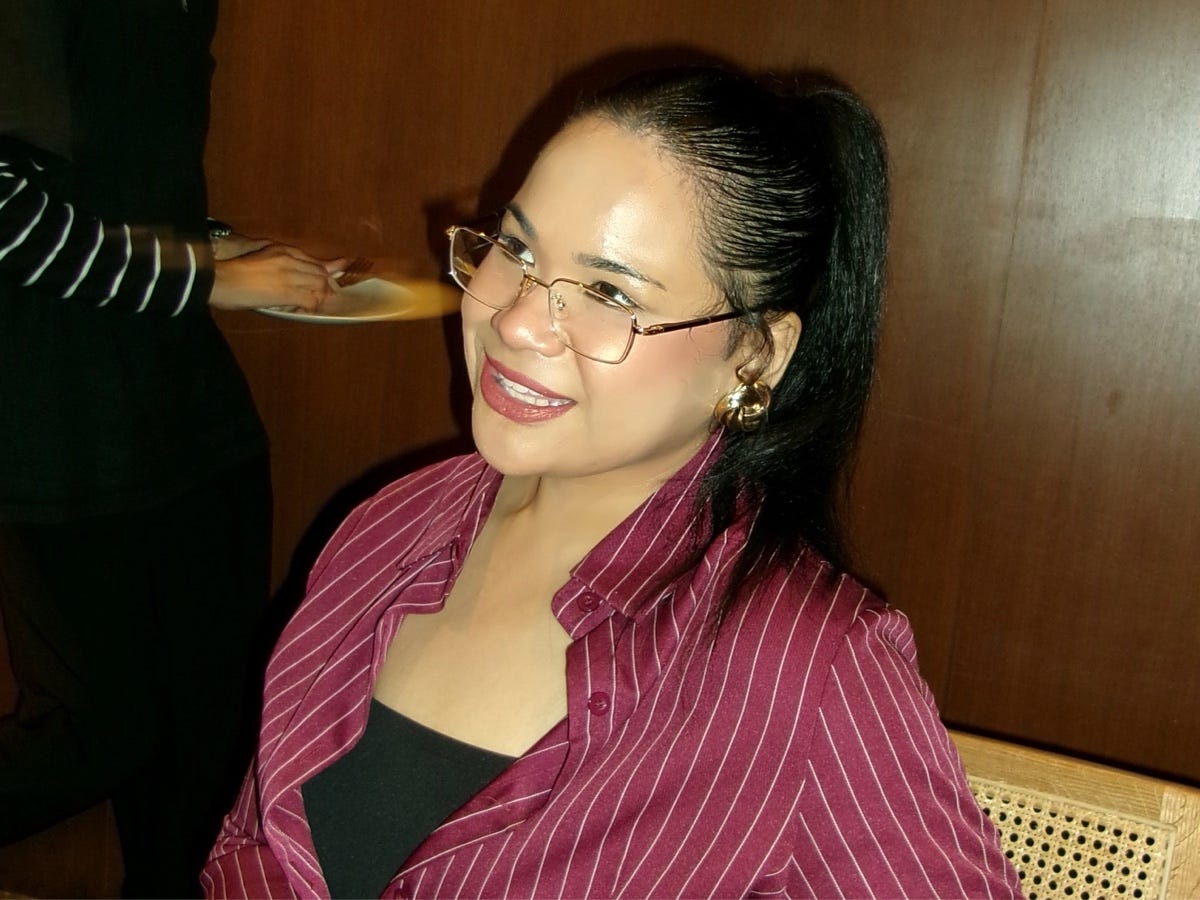 Zur Ain Nabila – Medium