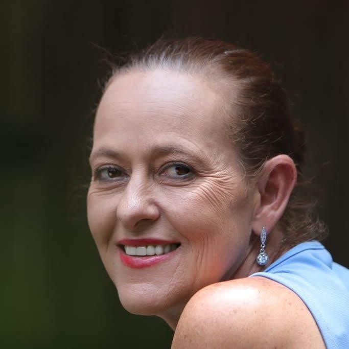 Tania Erasmus – Medium