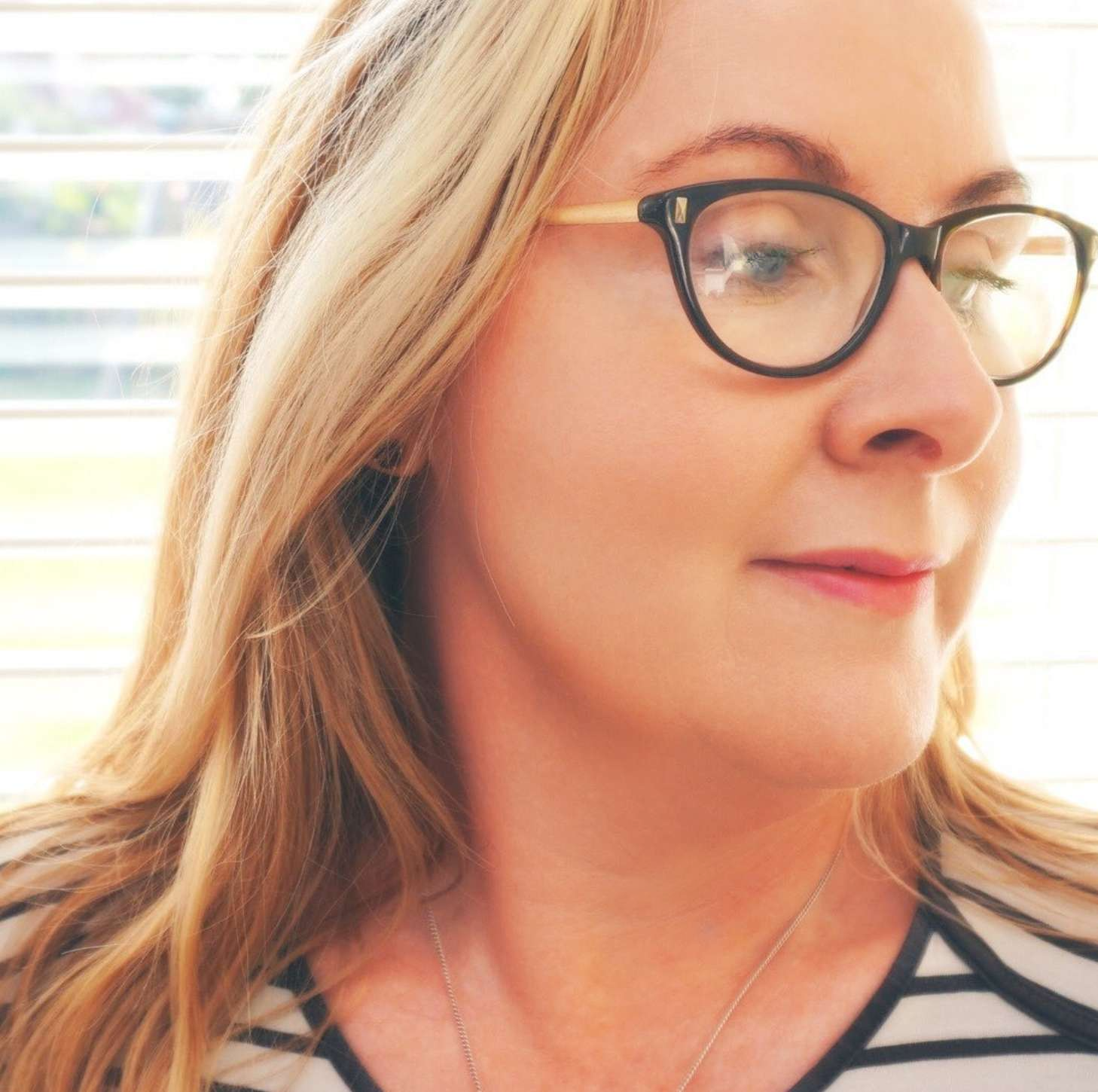 Mary English – Medium