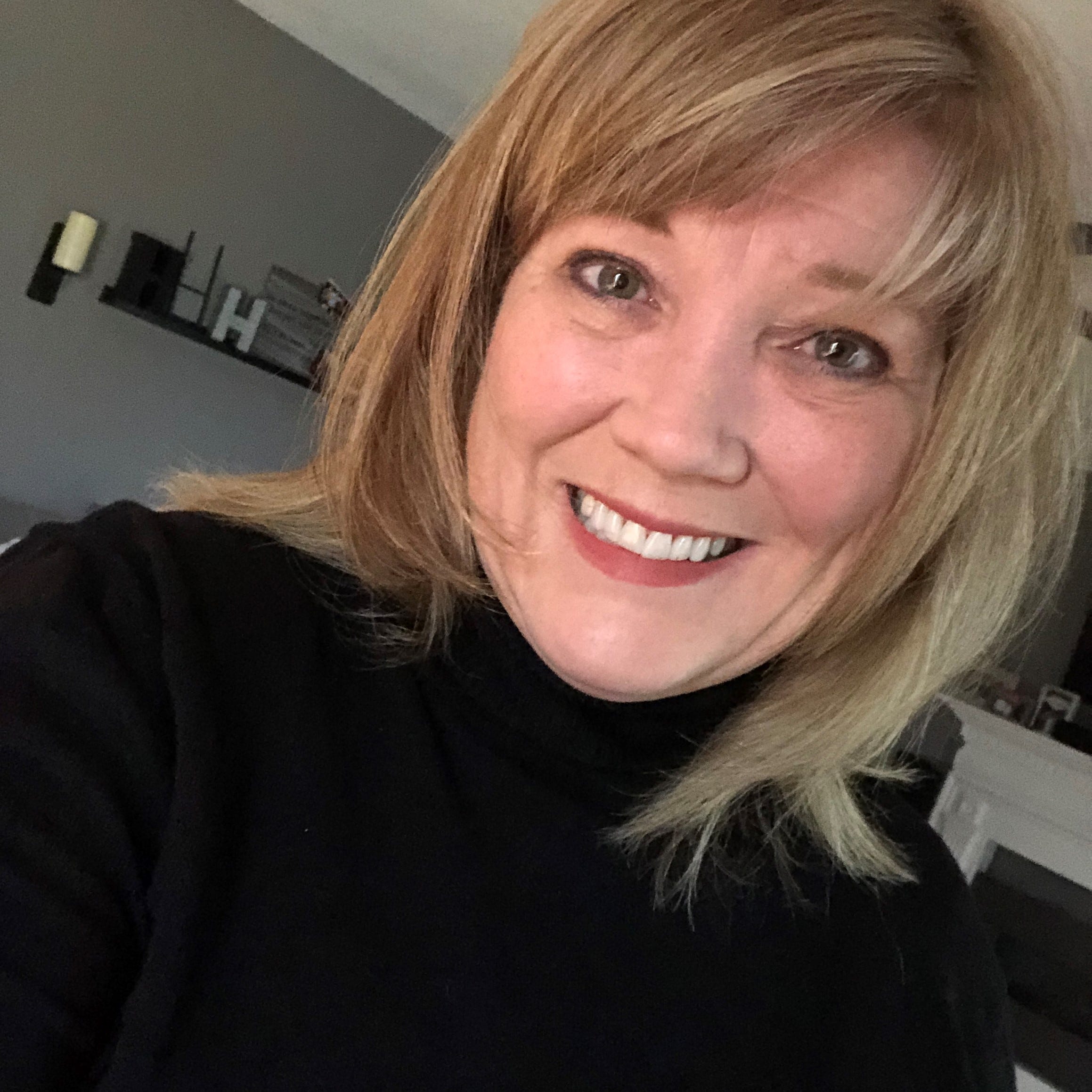 Lorri Holtgrieve – Medium