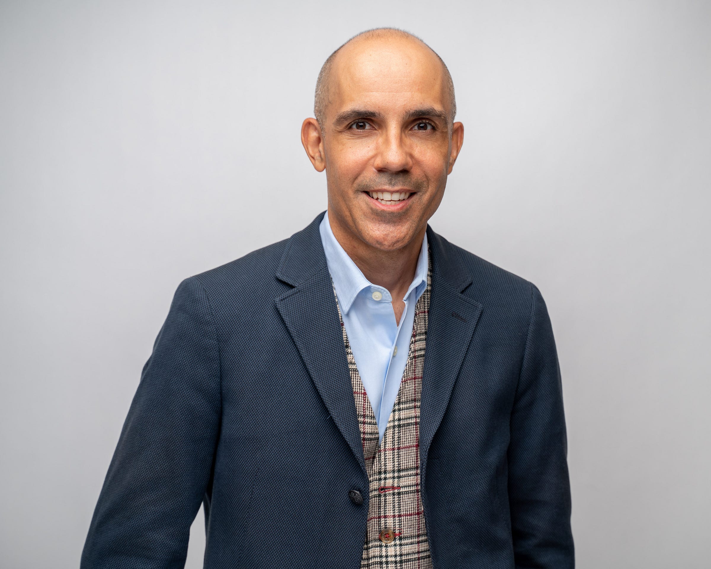 Michael Hutson – Medium