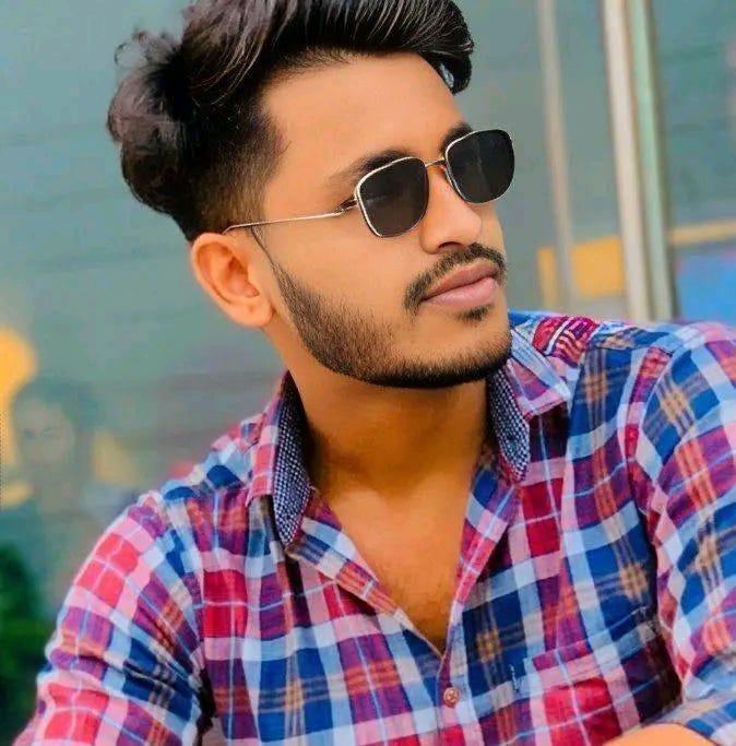 Emrul Kayes – Medium