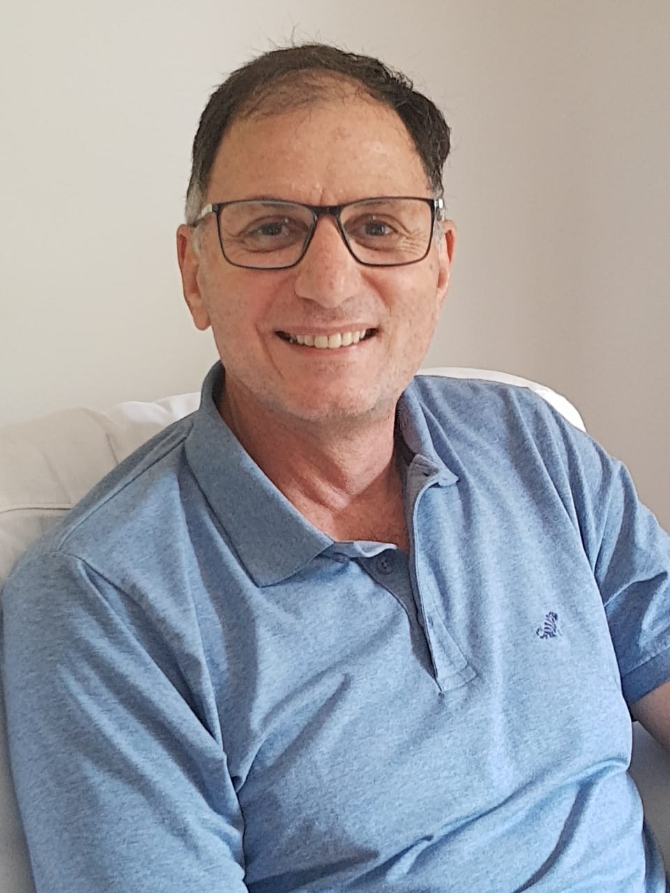 Victor Leon Ades – Medium