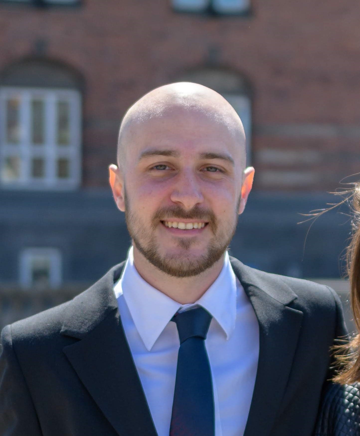Lucas Bannert – Medium