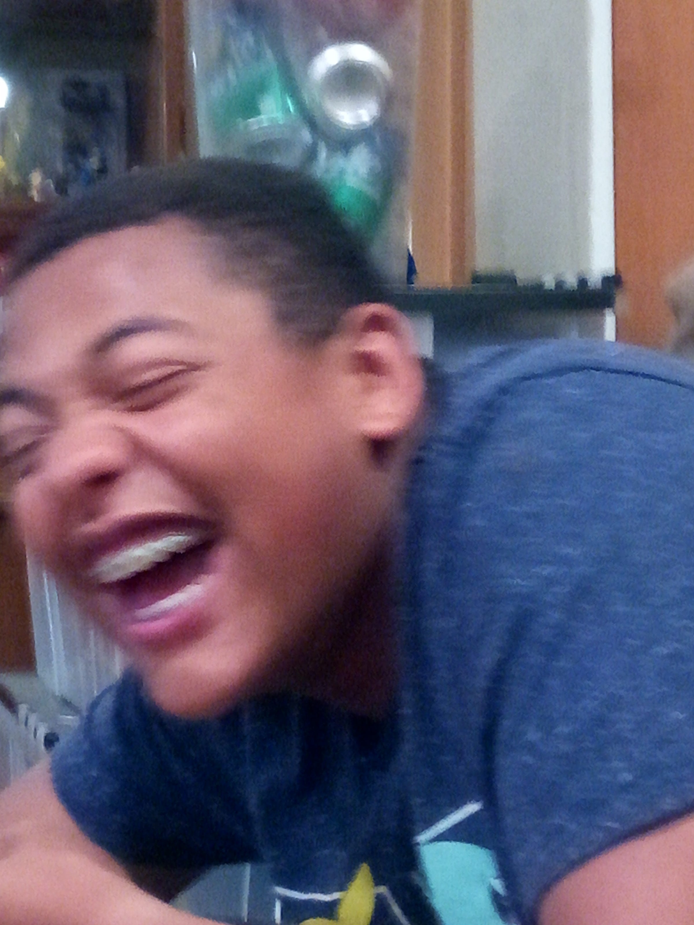 Robert Tetu – Medium