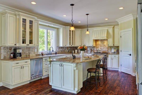 Fine Kitchen Cabinet – Medium