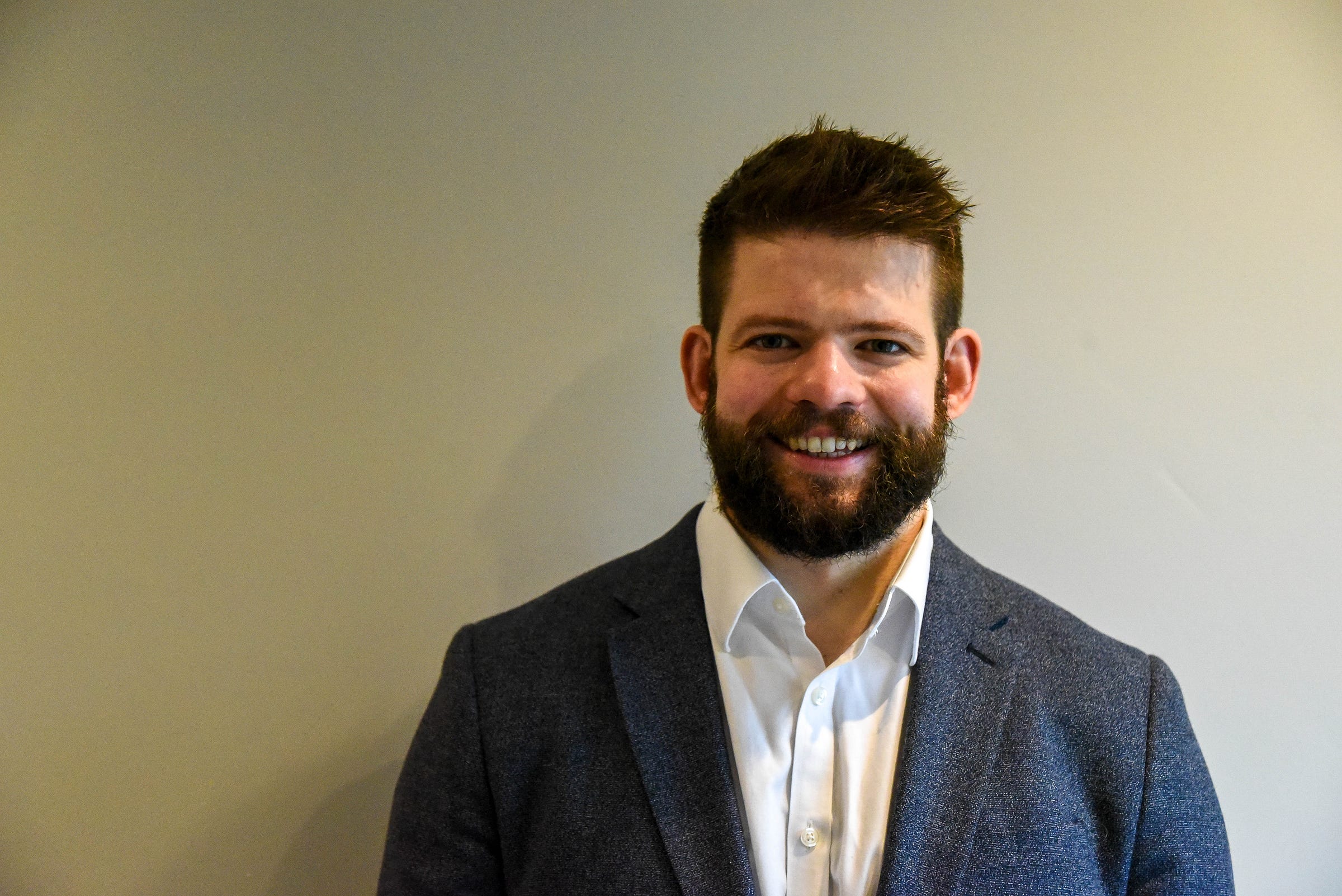 Tom Saunders – Medium