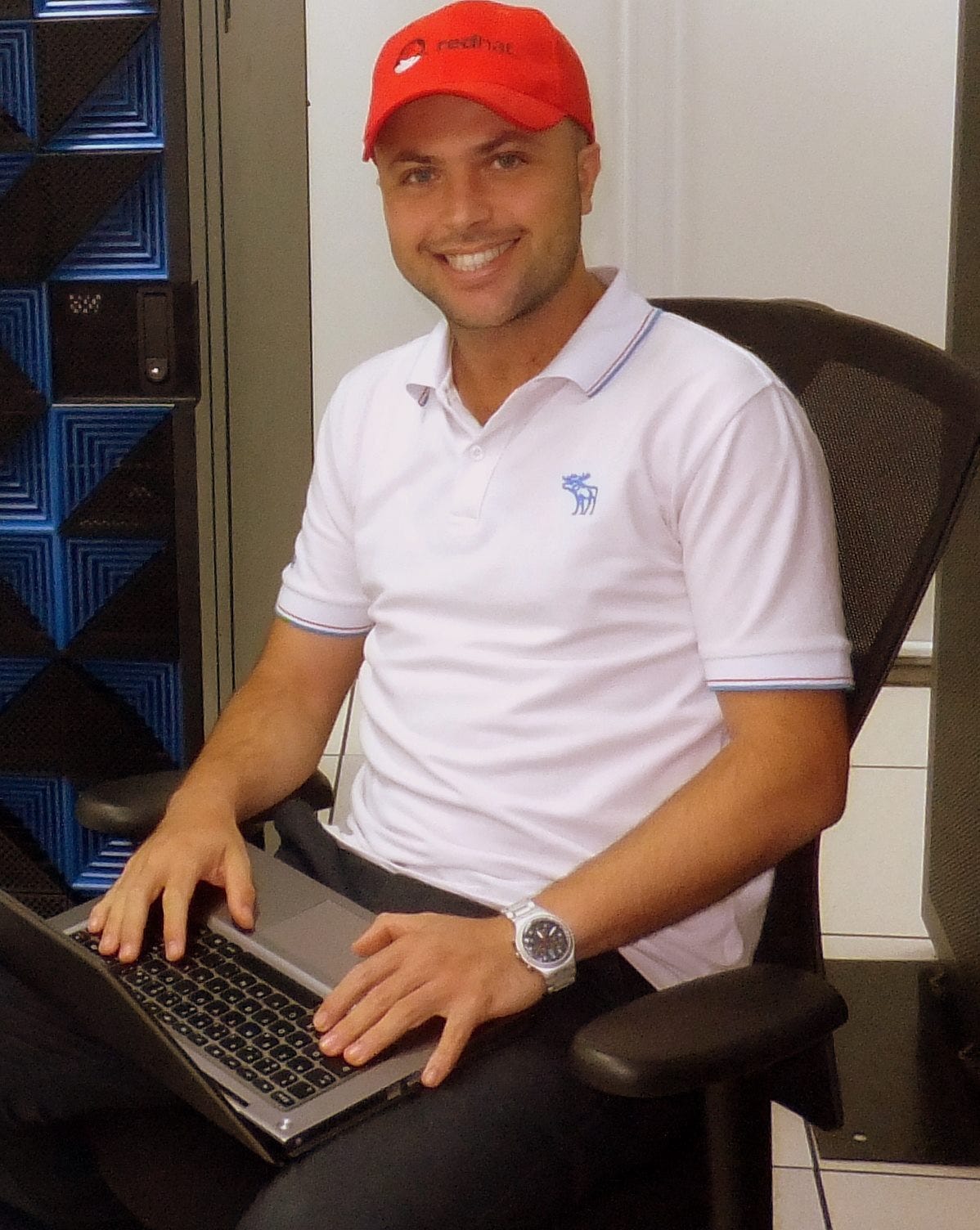 Anis ZEKRI – Medium