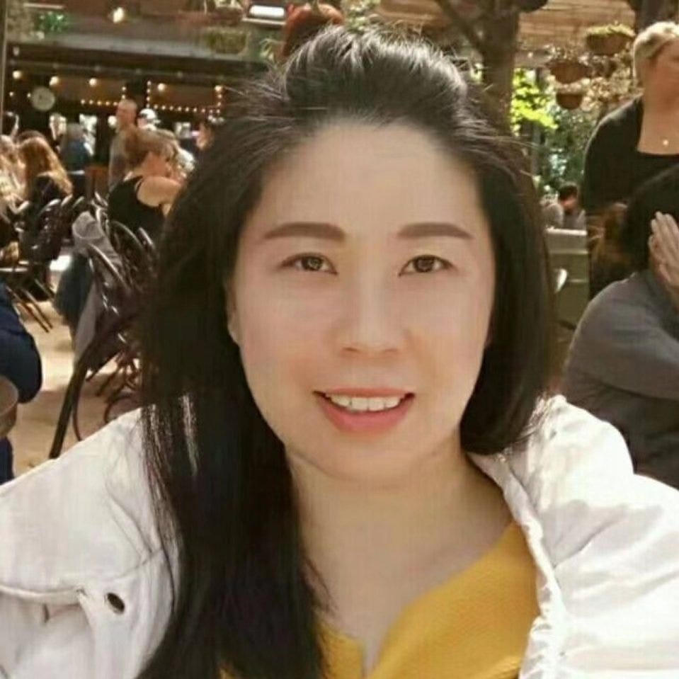 PEGGY TOONG – Medium