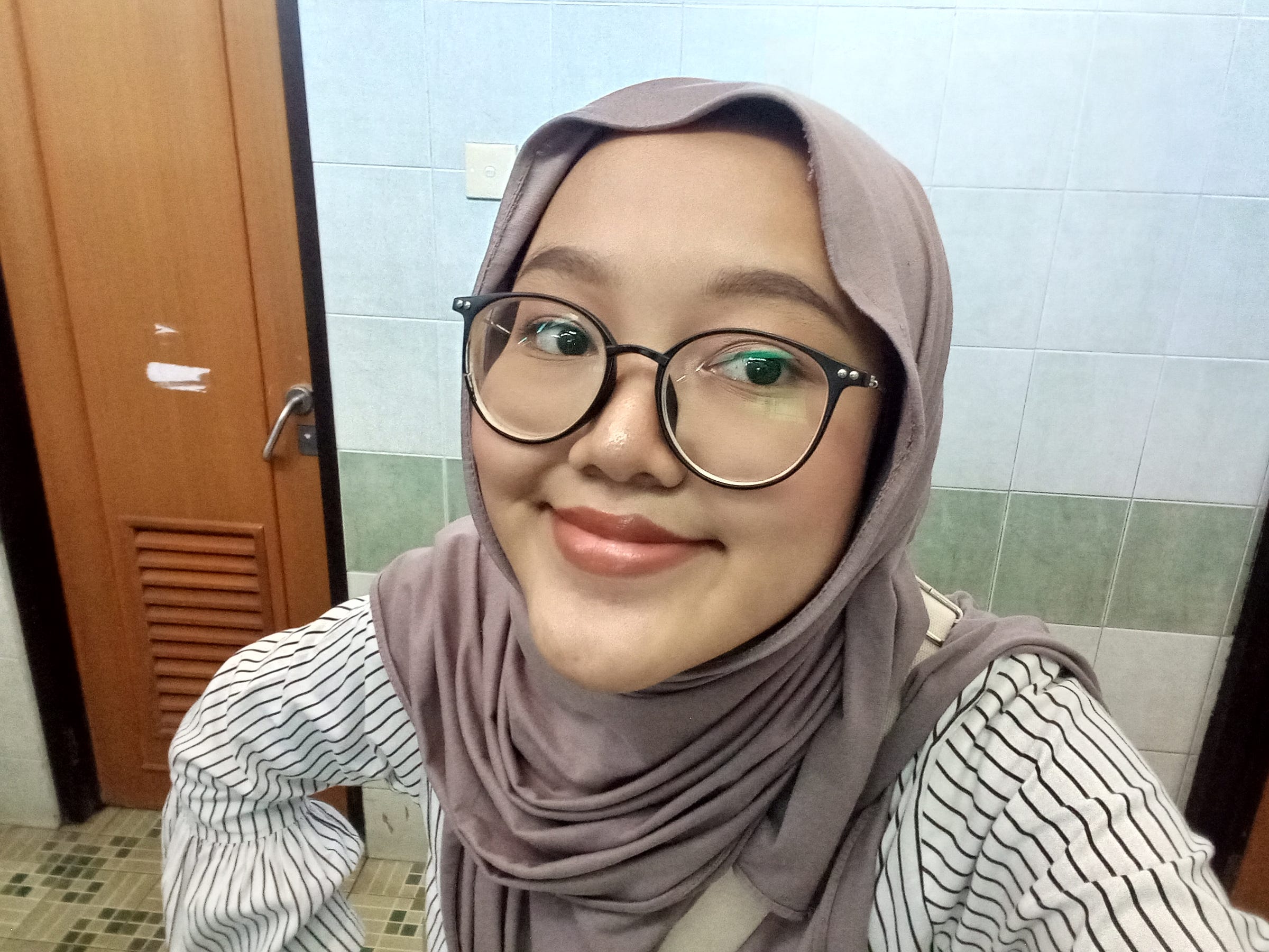 Gina Koedatu Syaripah – Medium