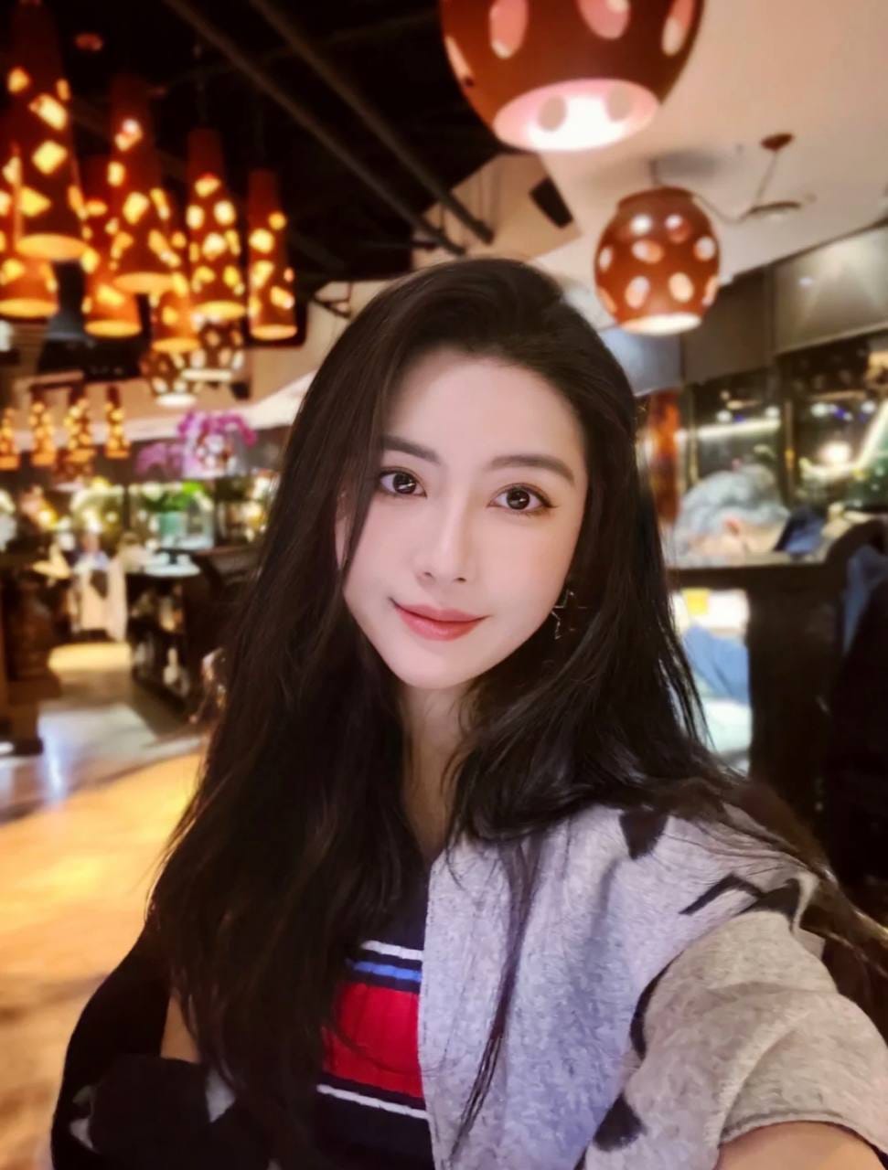 About – Amanda Sue – Medium