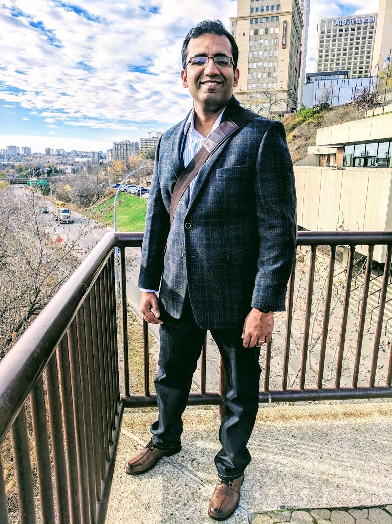 Tenny E. Thomas – Medium