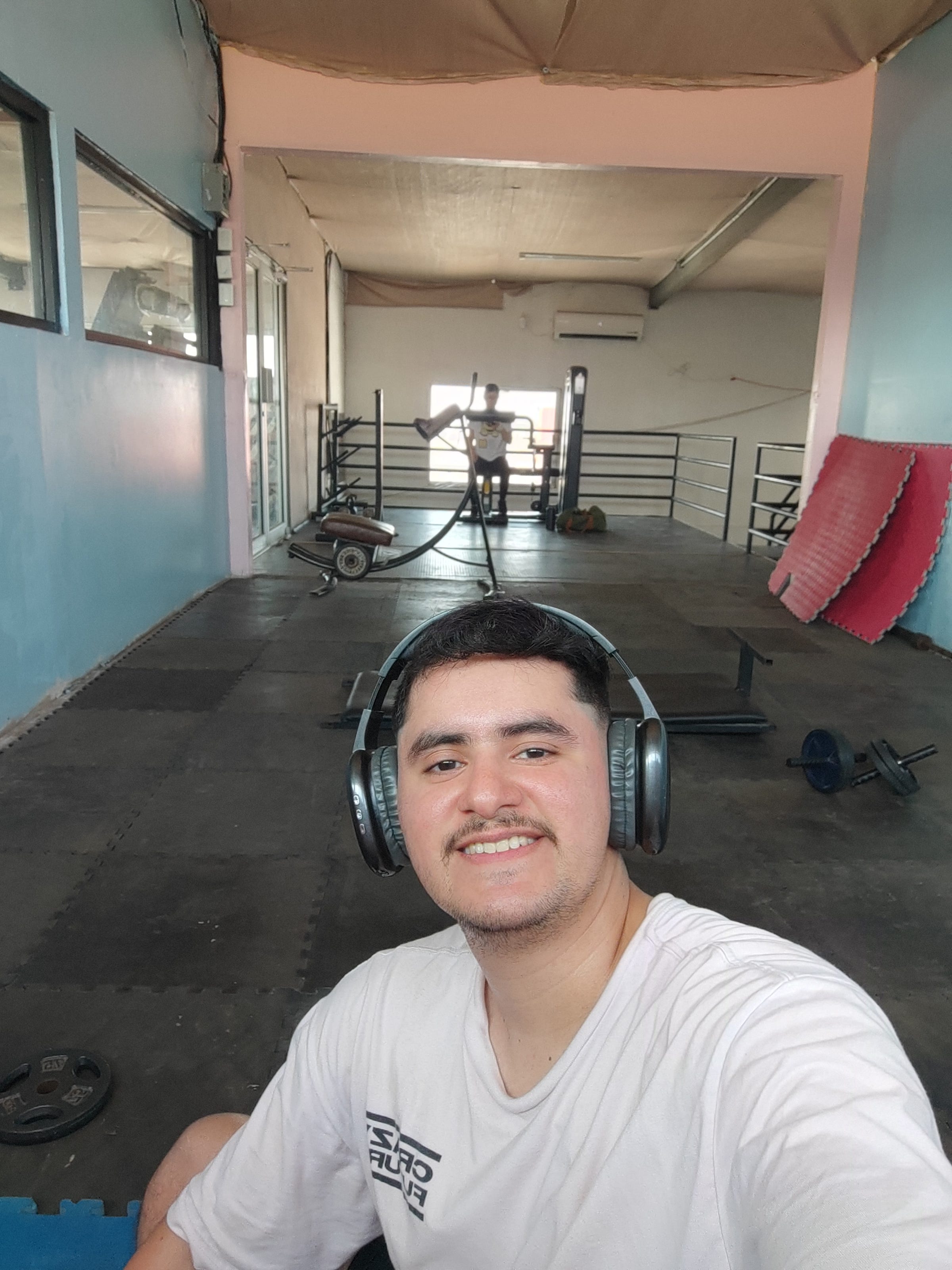 Luis Fragoso – Medium