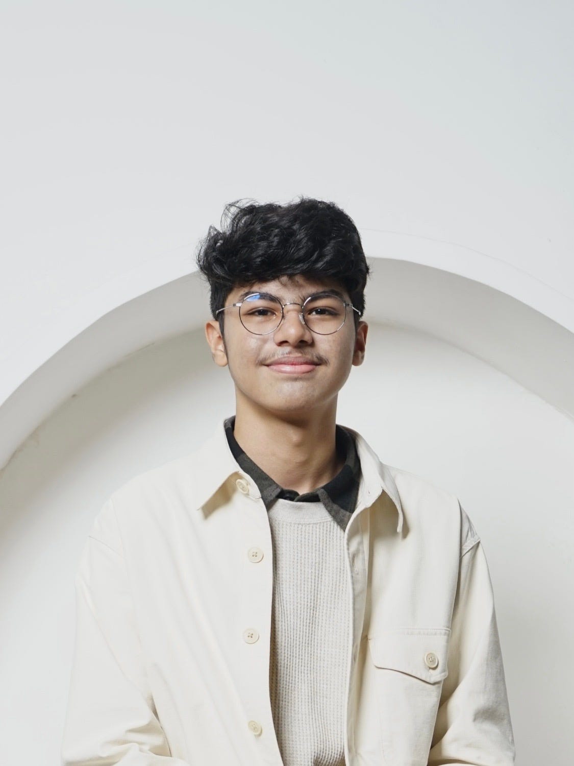 Ravie Hasan Abud – Medium