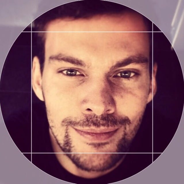 Evgeny Tomsen – Medium