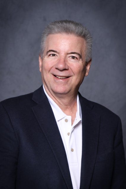 Dan Castricone – Medium