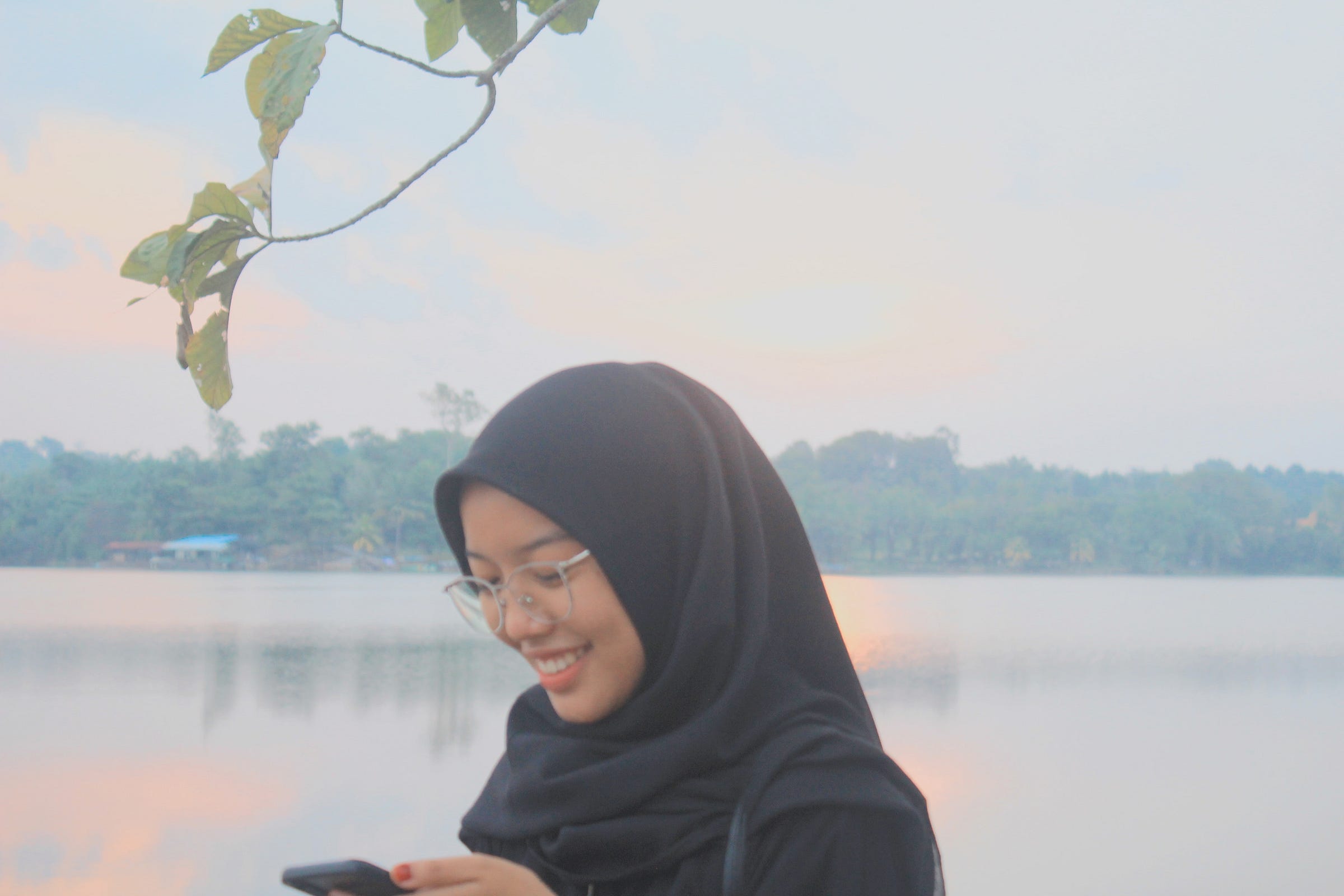 Resa Ayuni Pertiwi – Medium