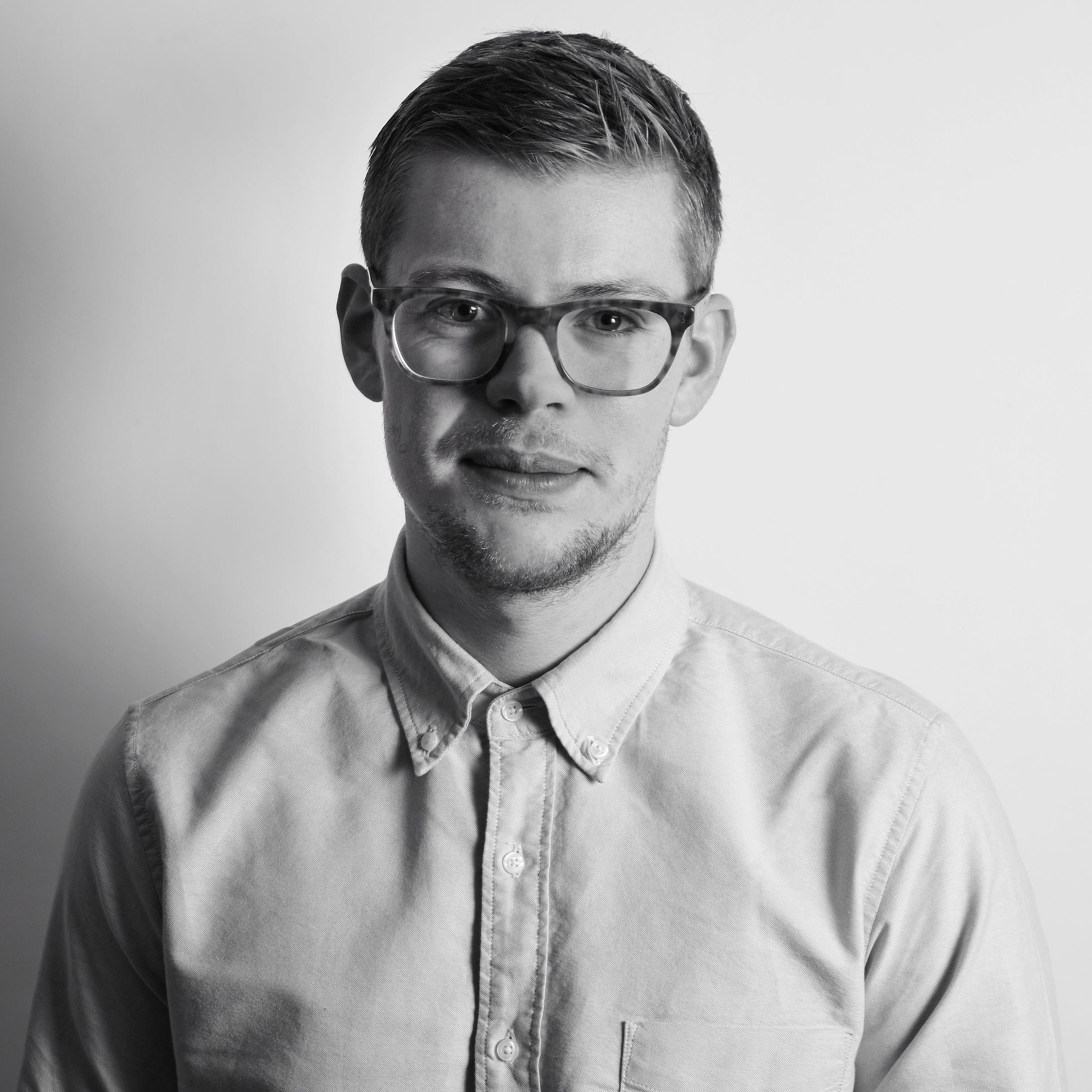 Max De Lucia – Medium