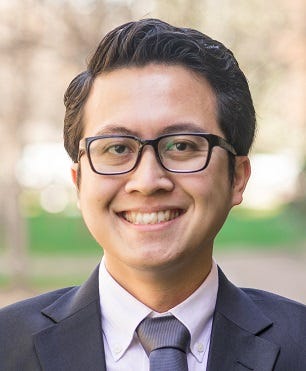 Romora Edward Sitorus – Medium