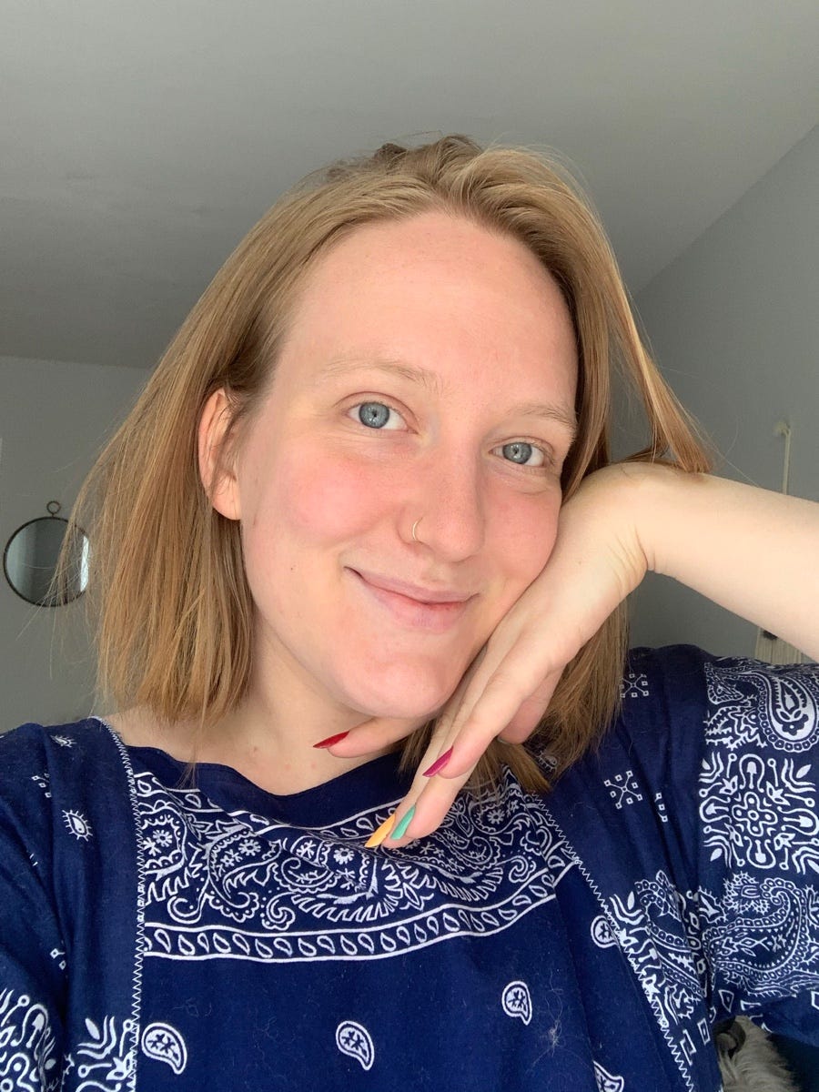 Grace Van Der Velden – Medium