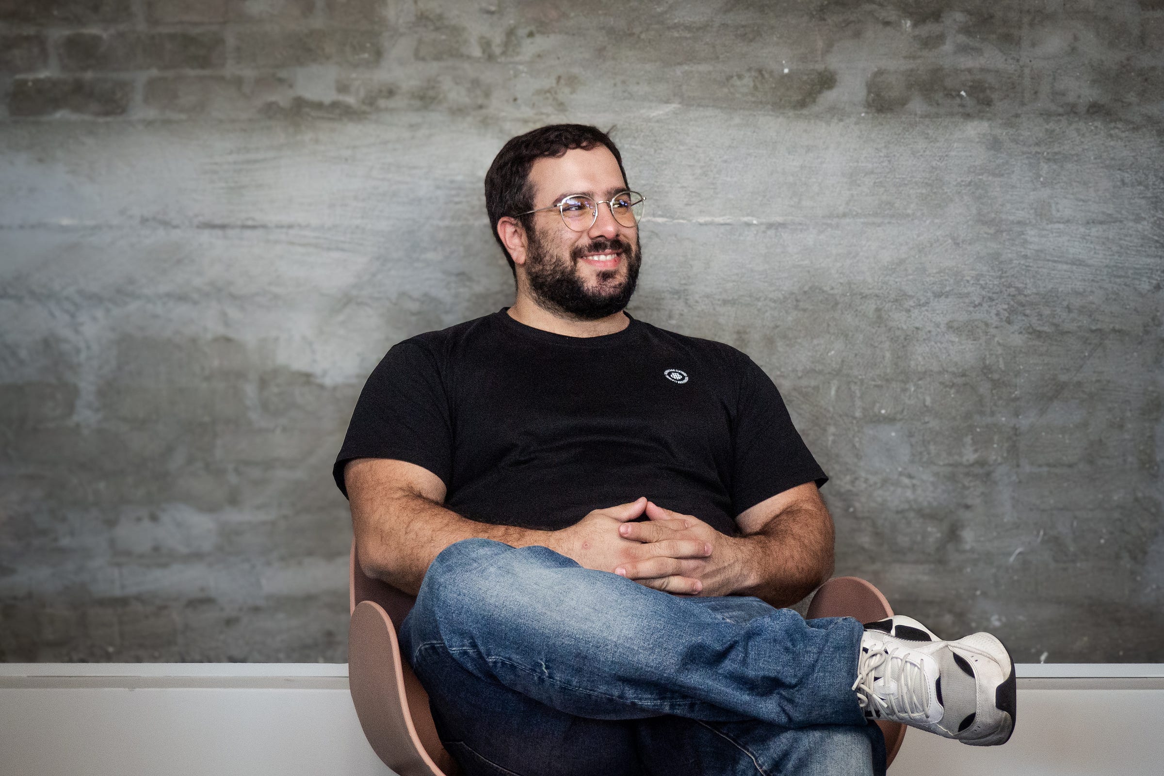 Frank Mangone – Medium