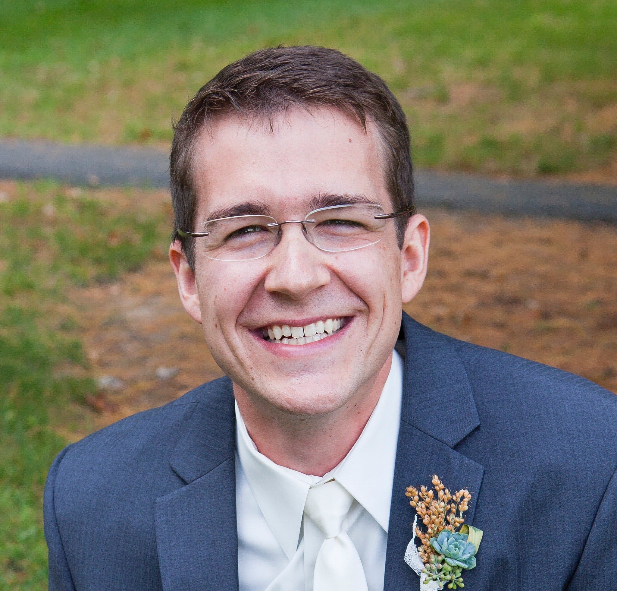 Alex Ford – Medium