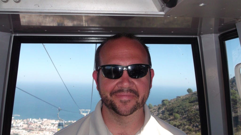 Robert Benn – Medium