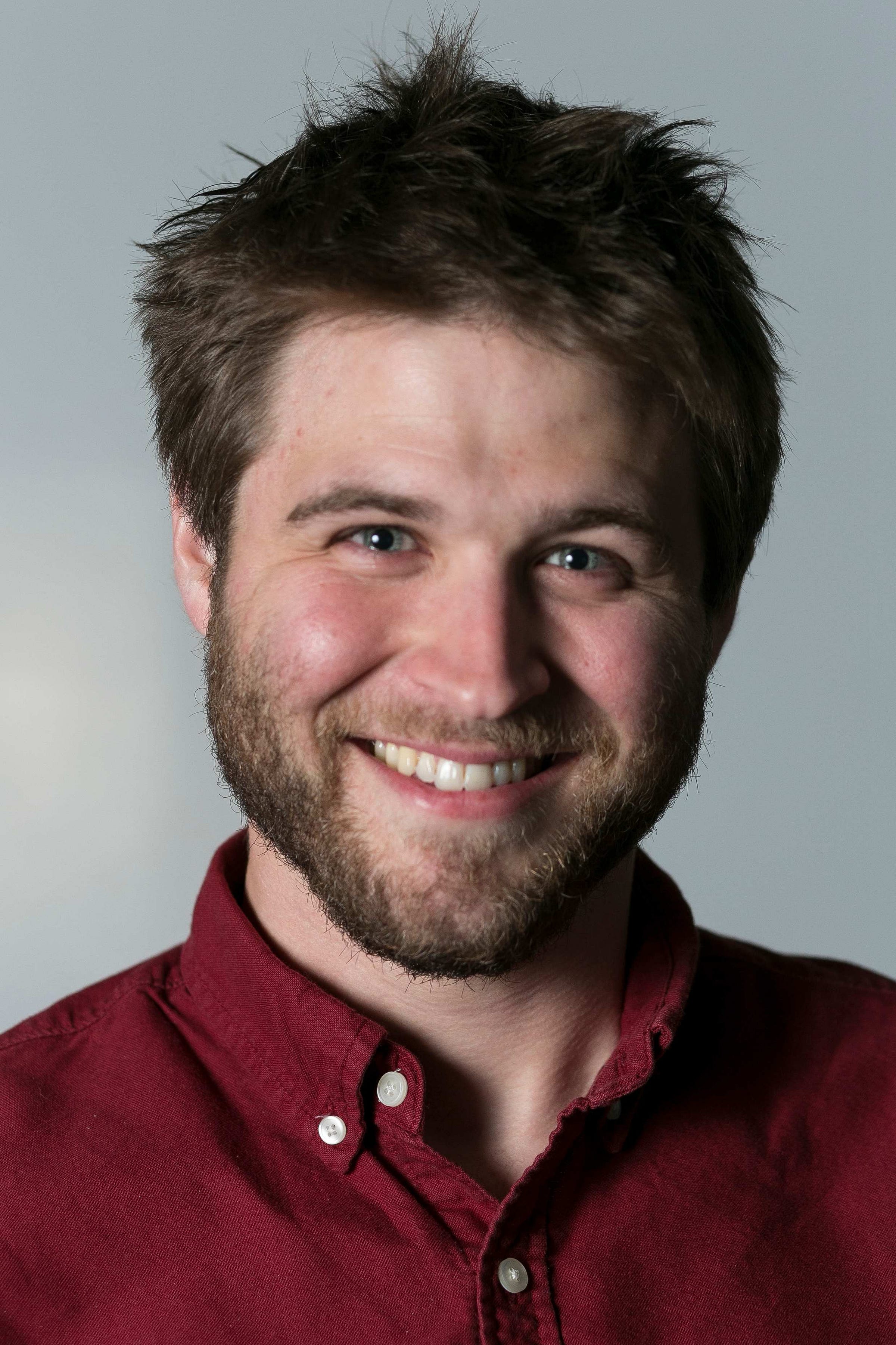 Kelan Lyons – Medium